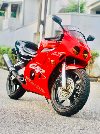 Honda CBR Gullarm 250 RR, Kelaniya