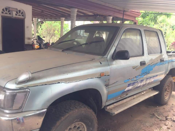 Toyota hilux ln106 1991, Wellawaya