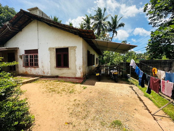 15 perches with house sale homagama, Homagama