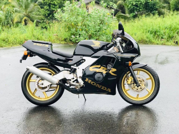 Honda cbr mc22 2007, Matara