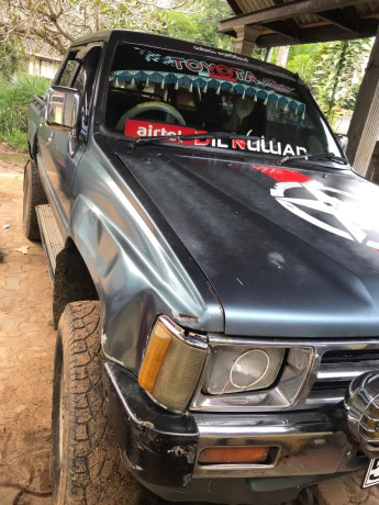 Toyota hilux ln65, Kegalle