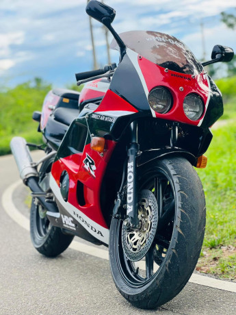 Honda cbr 250 gullarm 2005, Hambantota