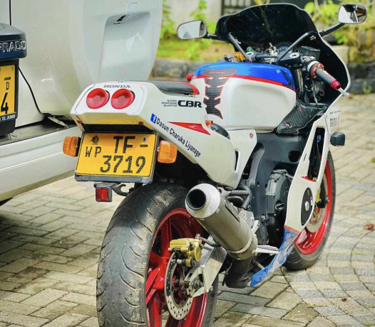 Honda cbr 250 gullarm 2007, Kandy