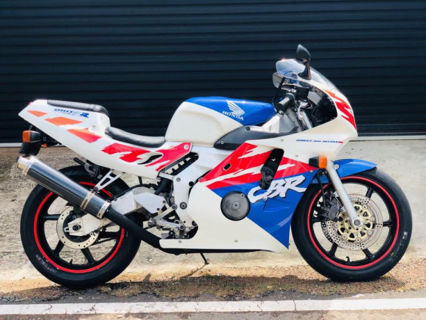 Honda cbr 250 gullarm 2016, Galle