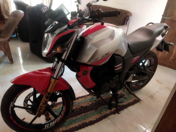 Yamaha fz v1 2009, Mirigama