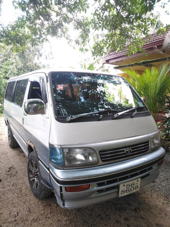 TOYOTA HIACE LH119, Mathugama