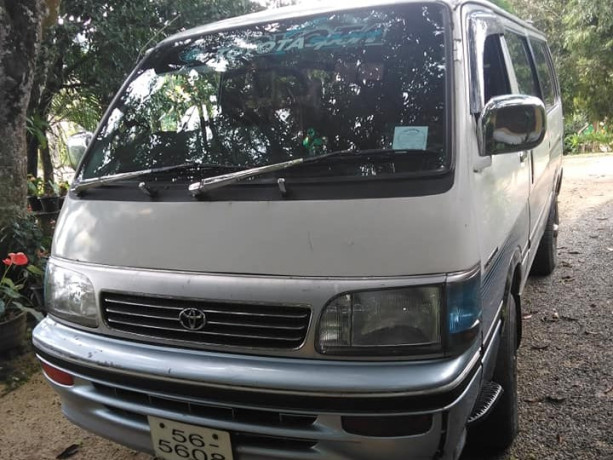 TOYOTA HIACE LH119, Mathugama