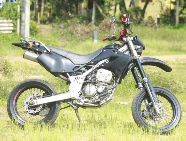 Kawasaki D tracker unregistered, Colombo