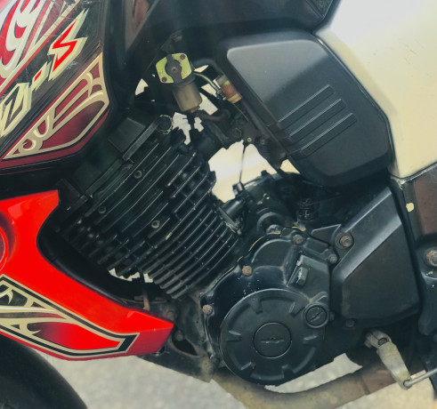 Yamaha Fz v1 2011, Matale