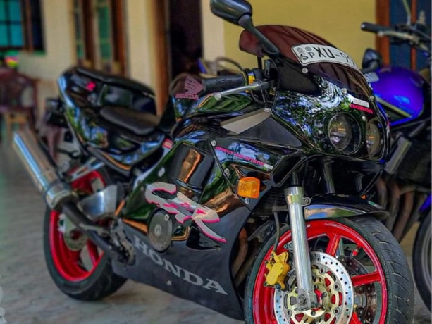 Honda cbr 250 gullarm 2012, Kalutara