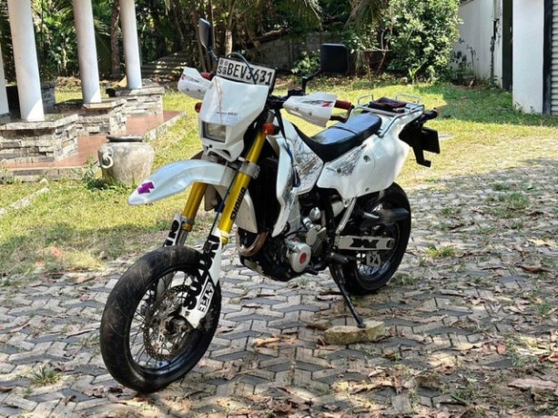 Suzuki DRZ 400 SM 2016, Kadawatha