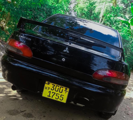 Mitsubishi lancer CB3 EFI, Dambulla