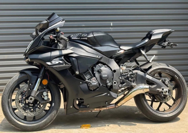 Yamaha R1 2018, Ambalangoda