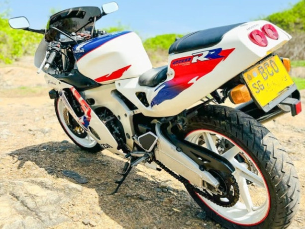Honda cbr 250 gullarm 2015, Ambalangoda