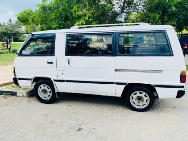 Mitsubishi l300, Colombo