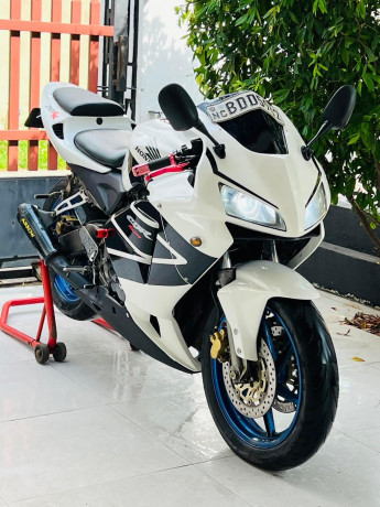 Honda cbr 250 gullarm 2015, Ja Ela