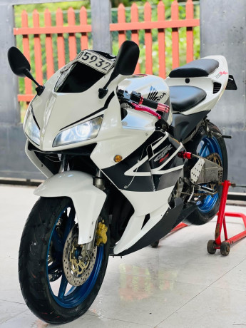 Honda cbr 250 gullarm 2015, Ja Ela