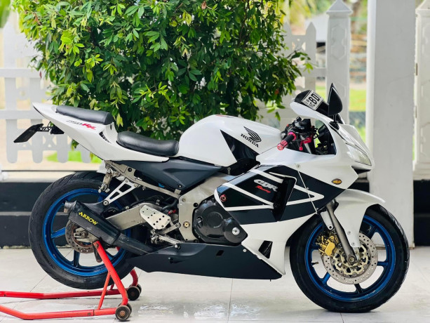 Honda cbr 250 gullarm 2015, Ja Ela