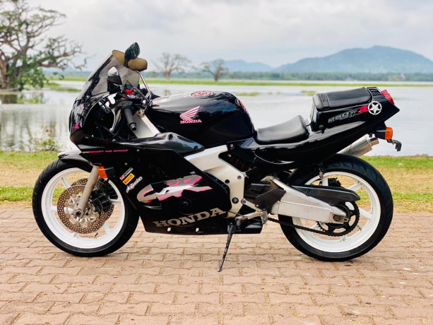 Honda CBR 250 GULLARM 2005, Tissamaharama