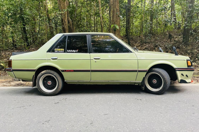 Mitsubishi lancer box, Galle