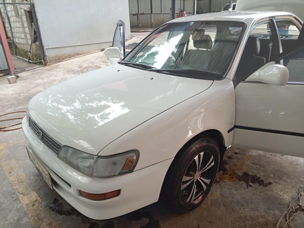 Toyota corolla AE100, Colombo