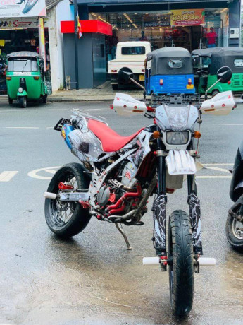 Suzuki SB tracker 250 2009, Embilipitiya