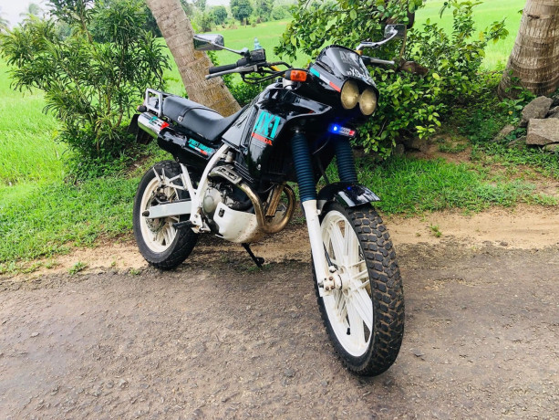 Honda AX1 250 2012, Chilaw