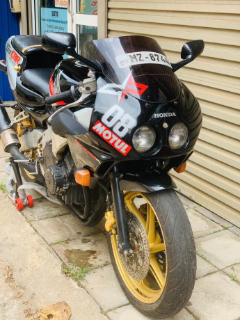 Honda CBR 250 Gullarm 2006, Piliyandala