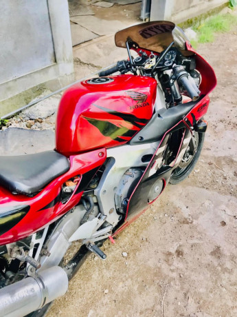 Honda CBR 250 Gullarm 2003, Piliyandala