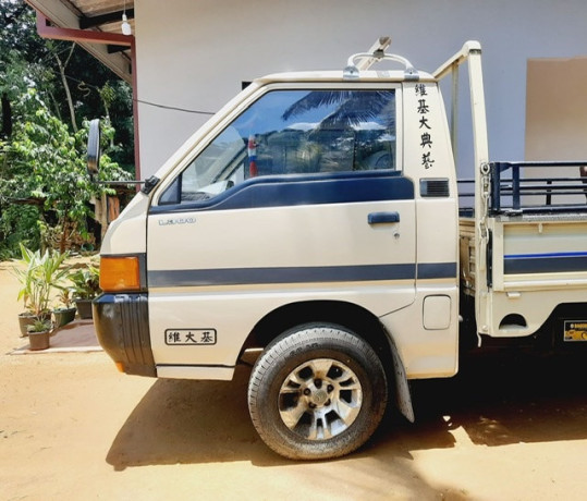 Mitsubishi l300, Avissawella