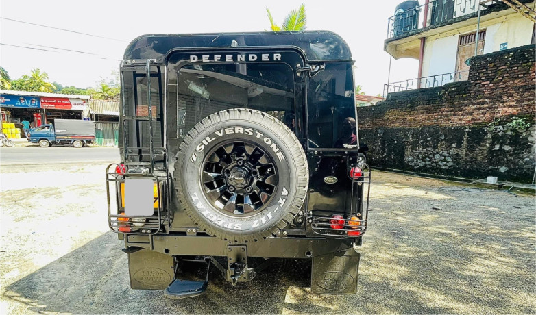 Landrover Defender TD5, Colombo