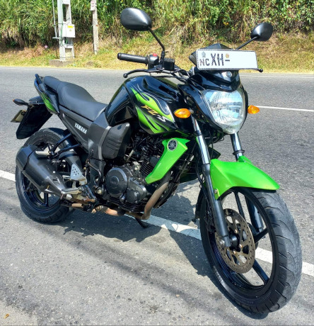 Yamaha fz v1 2011, Kandy