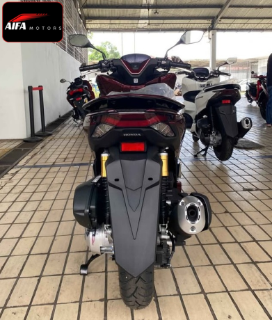 Honda PCX 160 RoadSync 2025 Brand New _ Glossy Red, Dehiwala-Mount Lav...