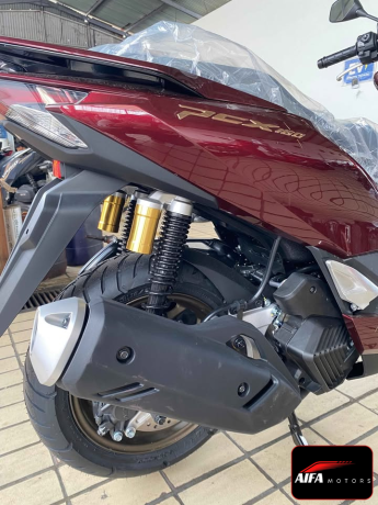 Honda PCX 160 RoadSync 2025 Brand New _ Glossy Red, Dehiwala-Mount Lav...